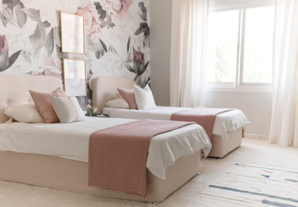 Real Room Reveal: Floral Feature Wall - Minty Magazine